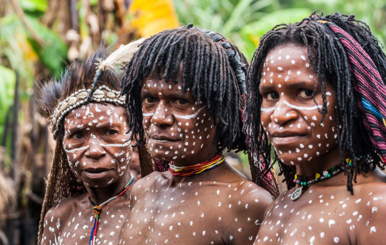 10 Human Tribes That Still Live Deep In the Jungle—With No Contact To ...