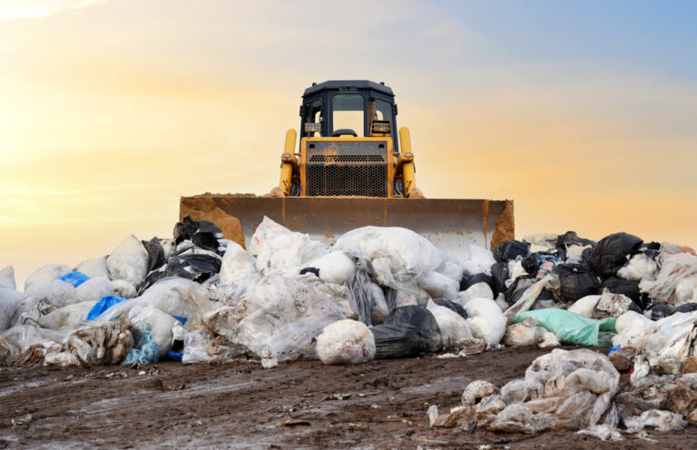13 Horrifying Consequences of Overflowing Landfills That No One Talks ...