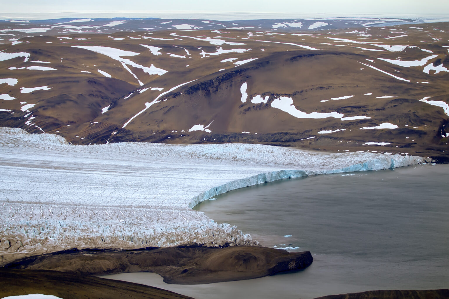 The Most Dangerous Islands On the Globe Where It’s Not Safe For Humans ...